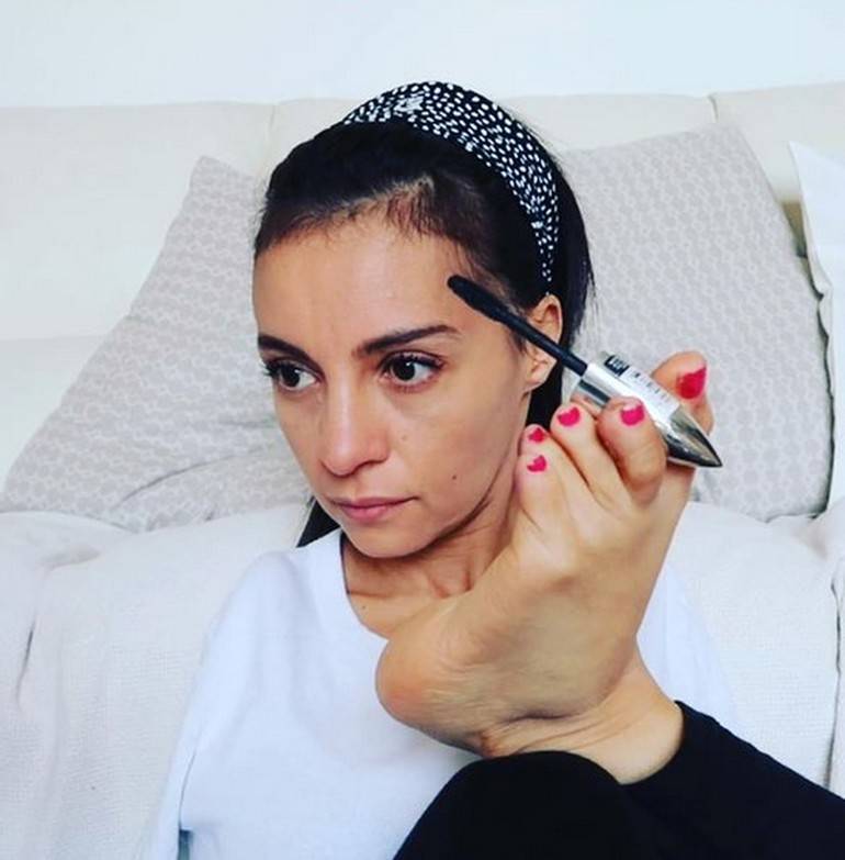 Mommies Daily - Sarah Talbi: Wanita Tanpa Lengan yang Menginspirasi ...