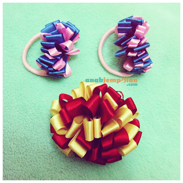 Mommies Daily - DIY: A Loopy Puff Ribbon Hair Bow