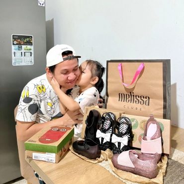 Mommies Daily - 8 Sosok Ayah dan Anak yang Viral di Media Sosial, Lucu dan Kompak!